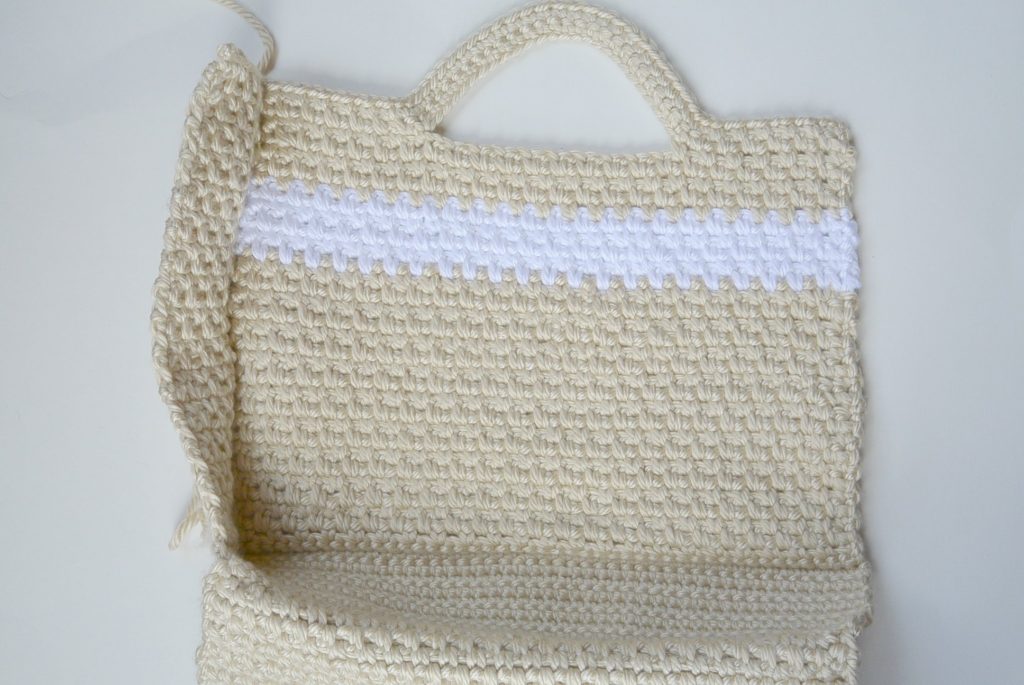 Big Easy (and stylish) Crochet Bag Pattern – Mama In A Stitch