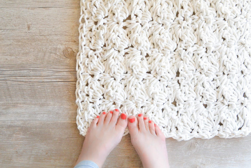 How To Crochet An Outdoor Rug (For Beginners) – Mama In A Stitch