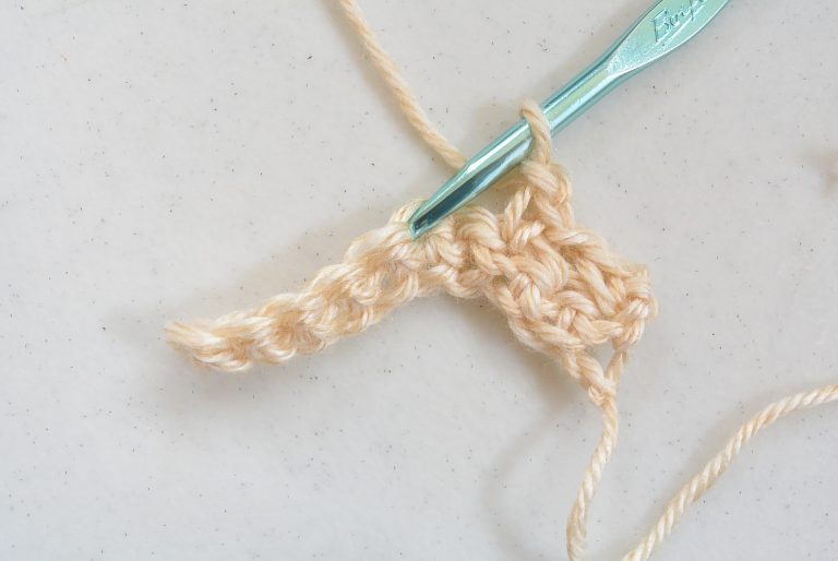 How To Crochet the Granite or Moss Stitch – Mama In A Stitch