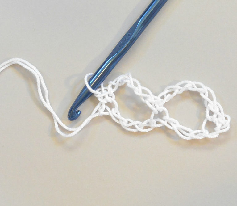 How To Crochet Diamond Mesh Stitch – Mama In A Stitch