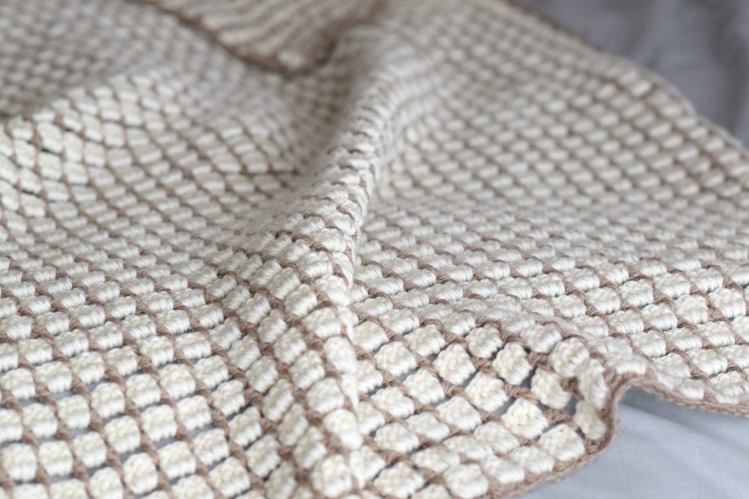 Diagonal Diamonds Woven Throw Crochet Pattern – Mama In A Stitch