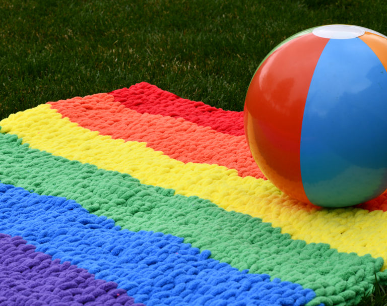 How To Make A Rainbow Blanket with Loop Yarn - Free Pattern – Mama In A ...