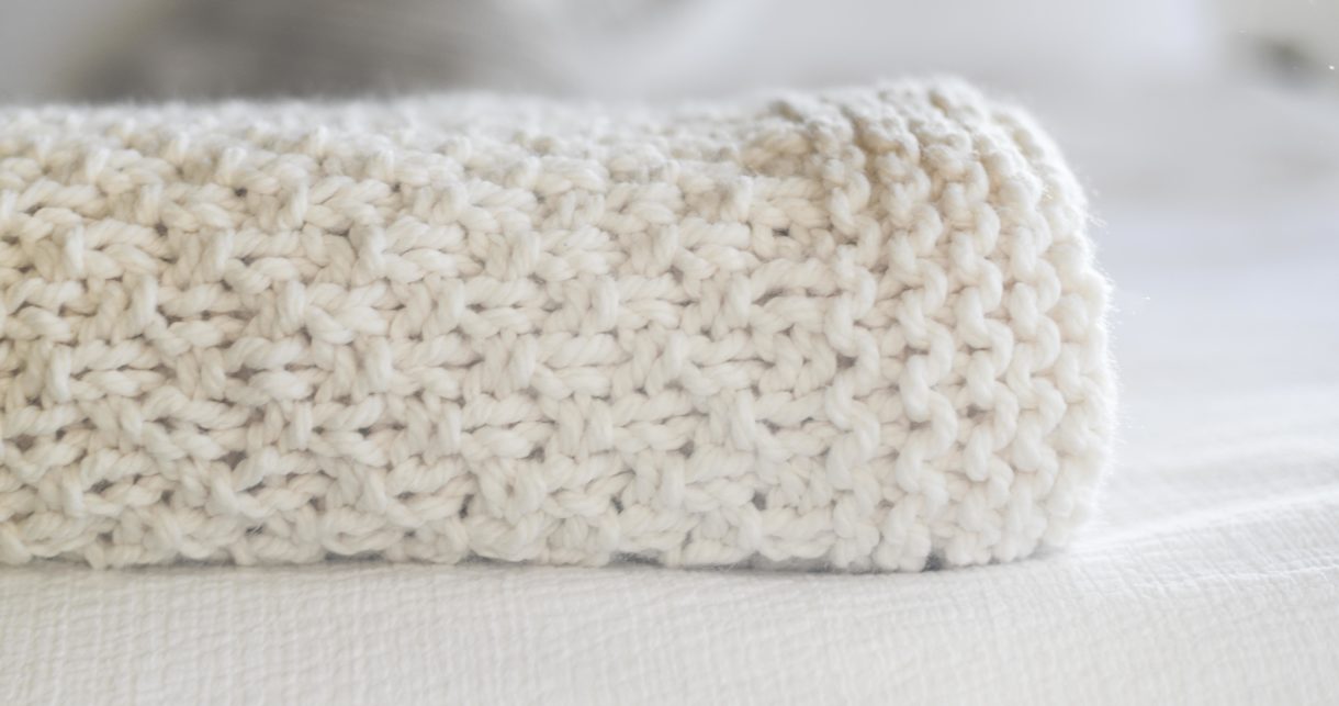 Quick & Easy Knit Blankets – Mama In A Stitch