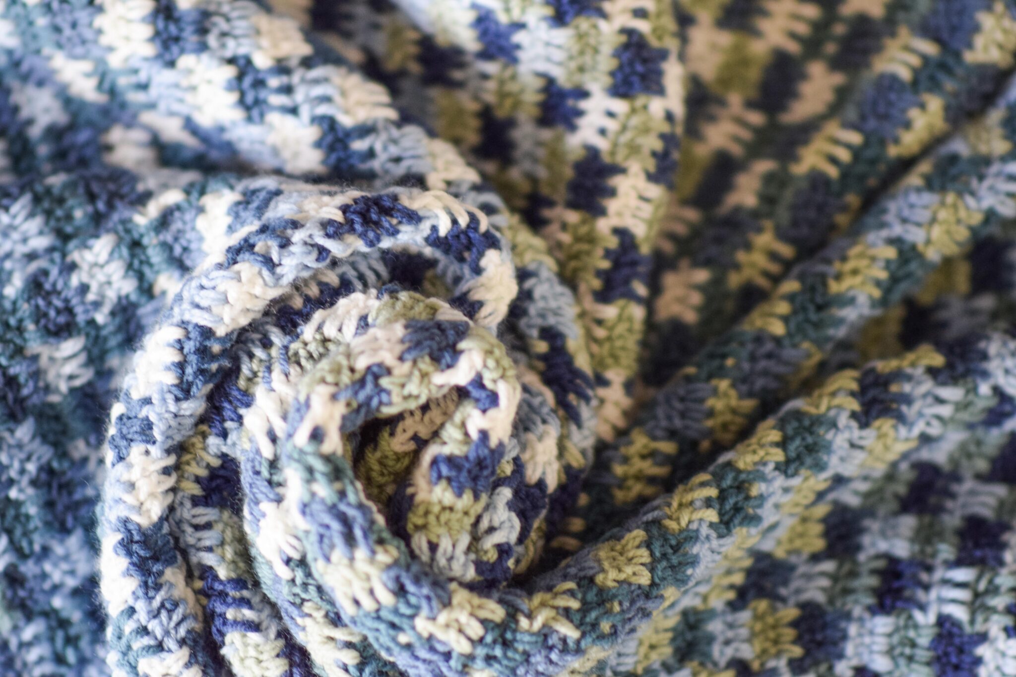 Checkered Blanket Crochet Pattern – Mama In A Stitch