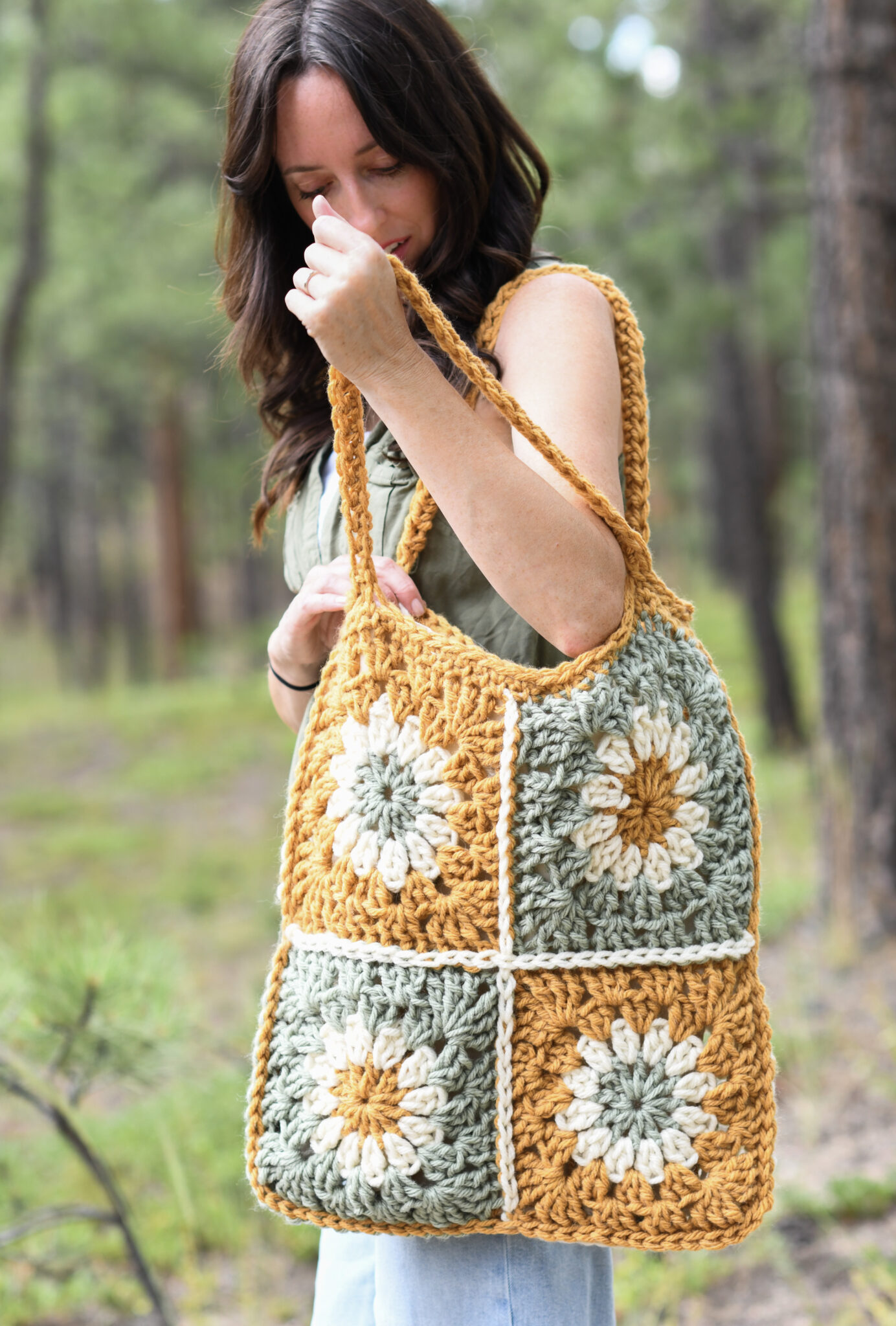 Big Blooms Flower Bag Crochet Pattern – Mama In A Stitch